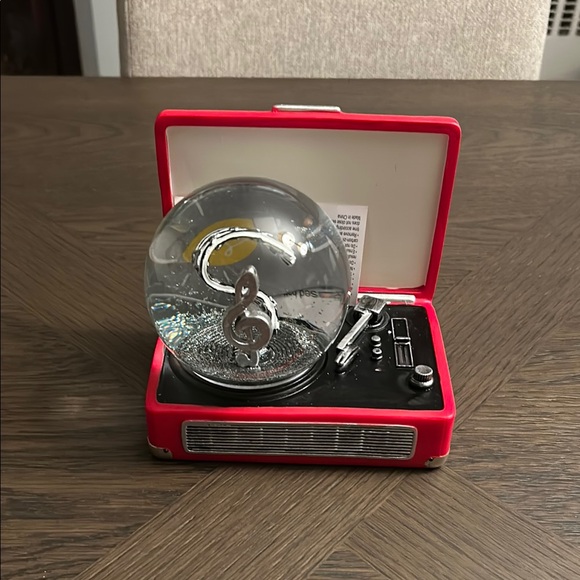 Portable Audio & Video | Retro Red Portable Audio Player With Treble ...